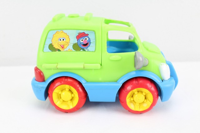 Sesame Street Recreational Vehicle RV Van Mattel Muppet Babies Toy ...