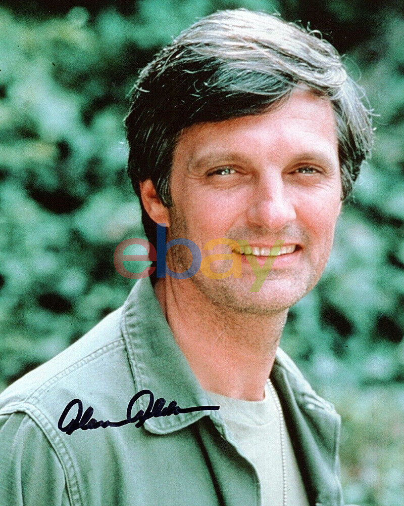 ALAN ALDA - SIGNED AUTOGRAPHED 8X10 PHOTO - HAWKEYE PIERCE MASH 4077 ...