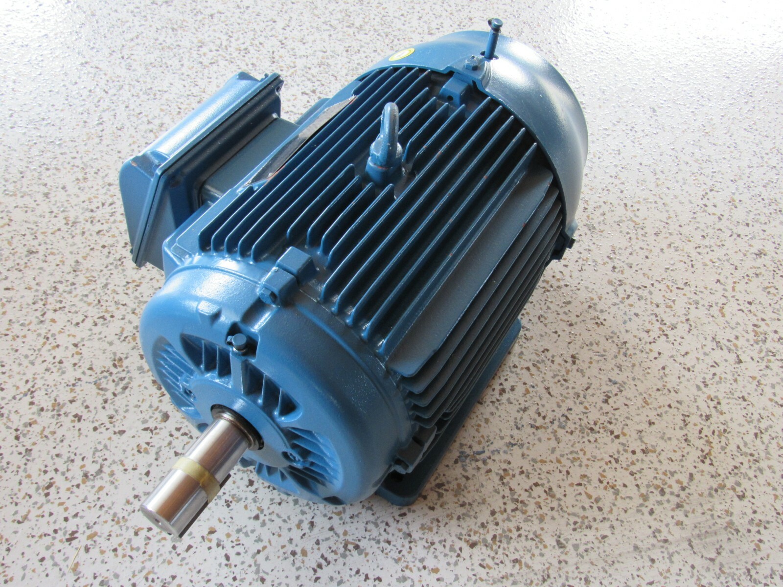 NEW WEG R02018ET3E256T-W22 MOTOR W22 20HP 1762RPM 380V CC029A 1-5/8 ...