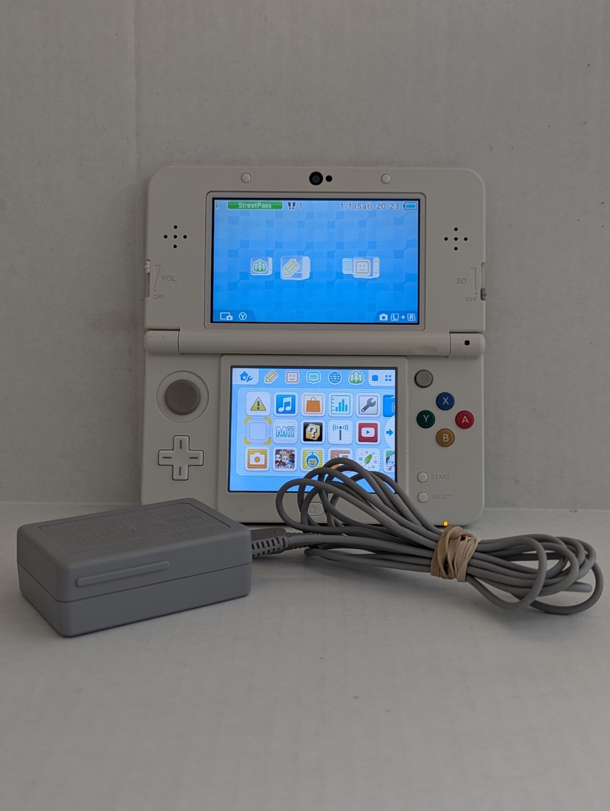 Nintendo New 3DS Super Mario Black Edition w/ Charger TESTED & WORKING ...