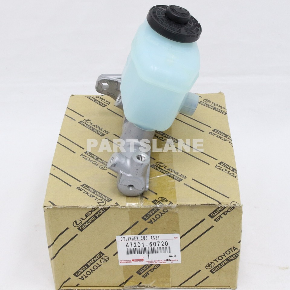 Toyota Land Cruiser FZJ100 UZJ100 HDJ100 OEM Brake Master Cylinder ...