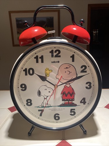 Vintage Peanuts 14 inch Snoopy Alarm Clock | eBay
