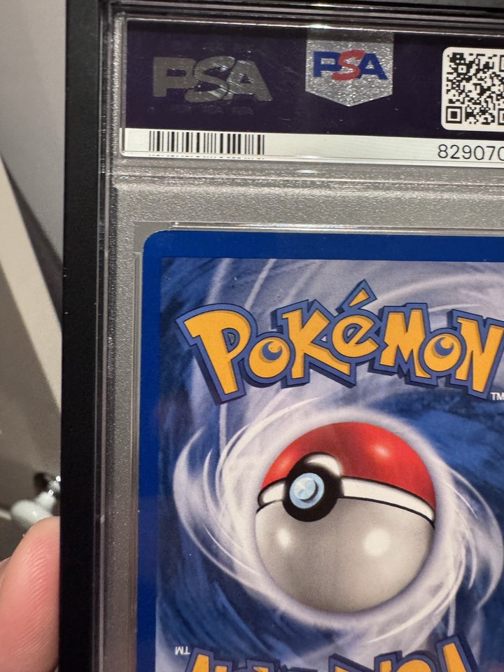 Pokémon Mitsuhiro Arita Signed 1999 Charizard Base #4 PSA 7 / PSA 10 ...