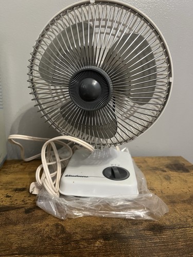 Windmere 7" Table Fan Deluxe 2 Speed Oscillating White NR-70SC In Box ...