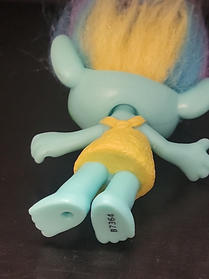 Dreamworks Trolls Harper Collectible Figure Paint Splatter Troll ...