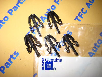 5 Chevy GMC Colorado Canyon Grille Retainer Clips OEM Genuine GM New ...