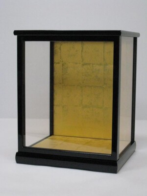 Japanese Doll Display Glass Case Kimono Maiko Inside dimension 27cm ...