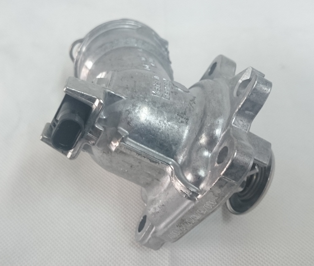 NEW Genuine Mercedes-Benz OM642 Engine Cooling Thermostat A6422002215 ...