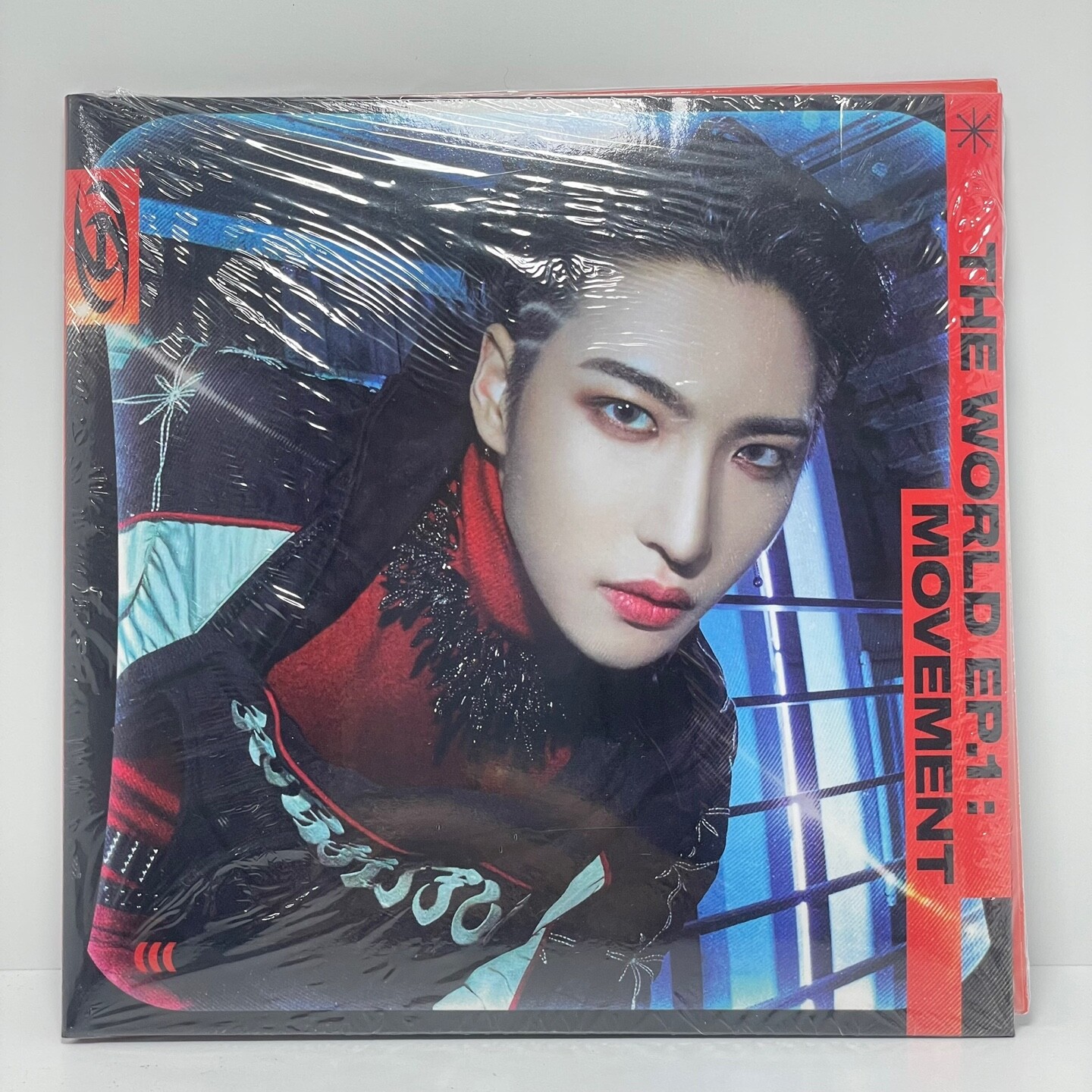 ATEEZ THE WORLD EP.1 : MOVEMENT Digipak Ver CD+Book+P.Card+Poster (On ...