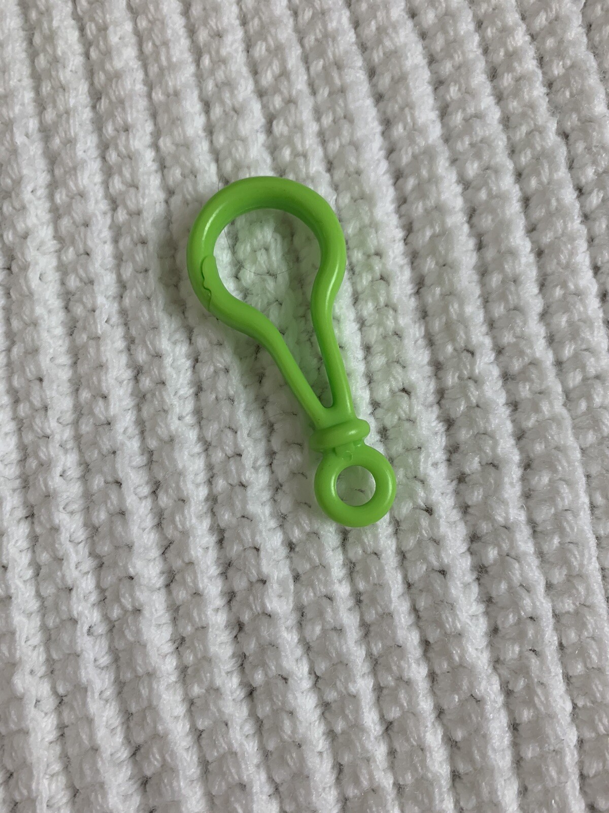 SALE Neon Green Large Plastic Key Ring Holder, 3 inches, Pre-Owned | eBay