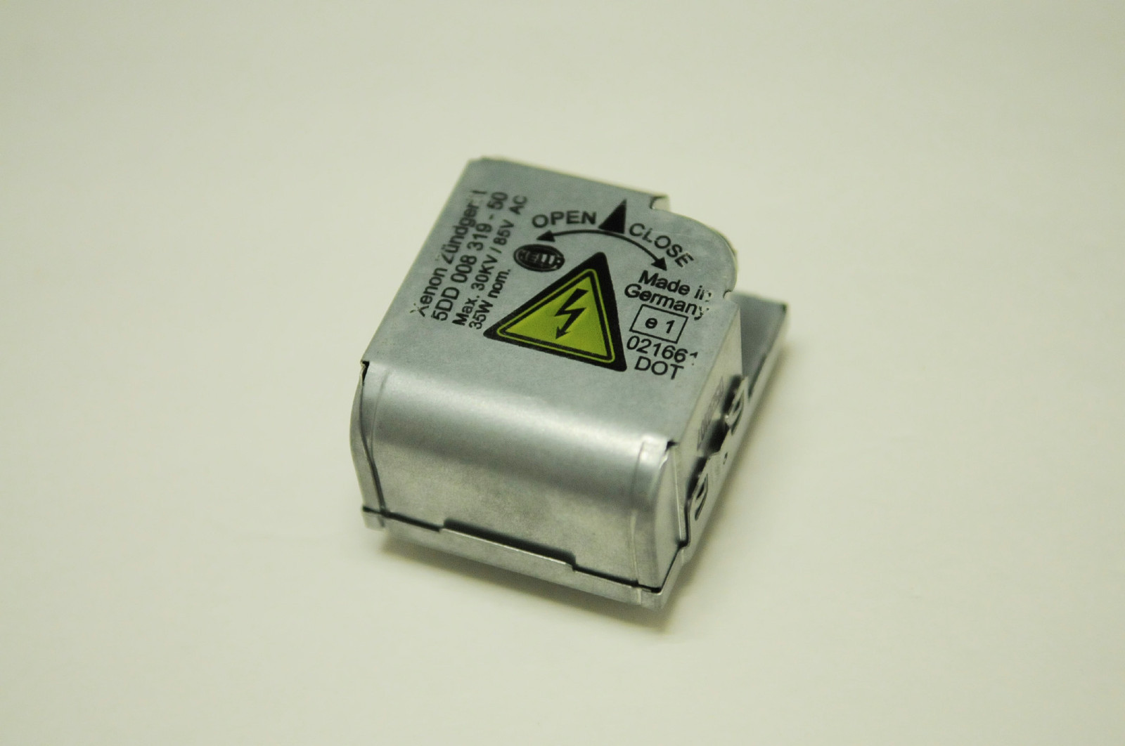 Hella 5DD 008 319-50 D2S D2R Xenon HID Headlamp Igniter OEM save lot ...