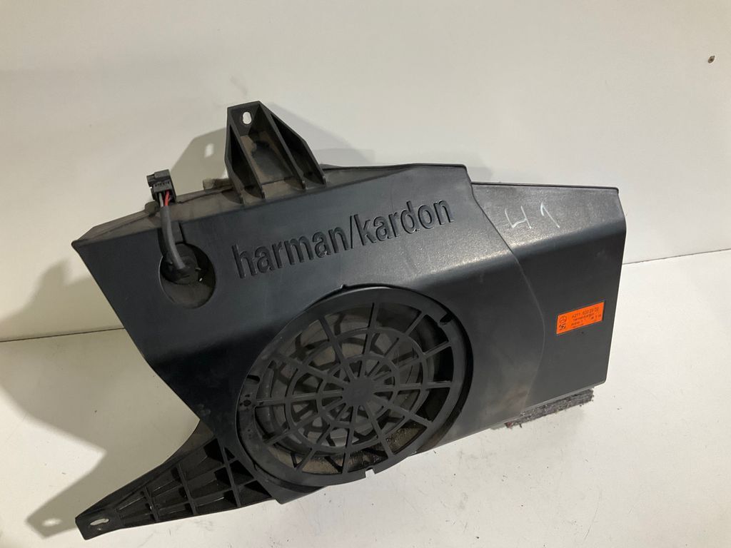 Mercedes-Benz+E+W211+2004+Rear+Subwoofer+Speaker+A2118202902+Bar2318 ...