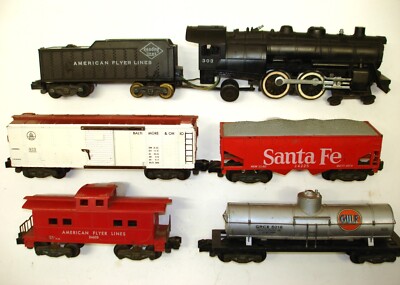 American Flyer Freight Set - 303 Locomotive & Tender + 4 Cars [Lot 9 ...