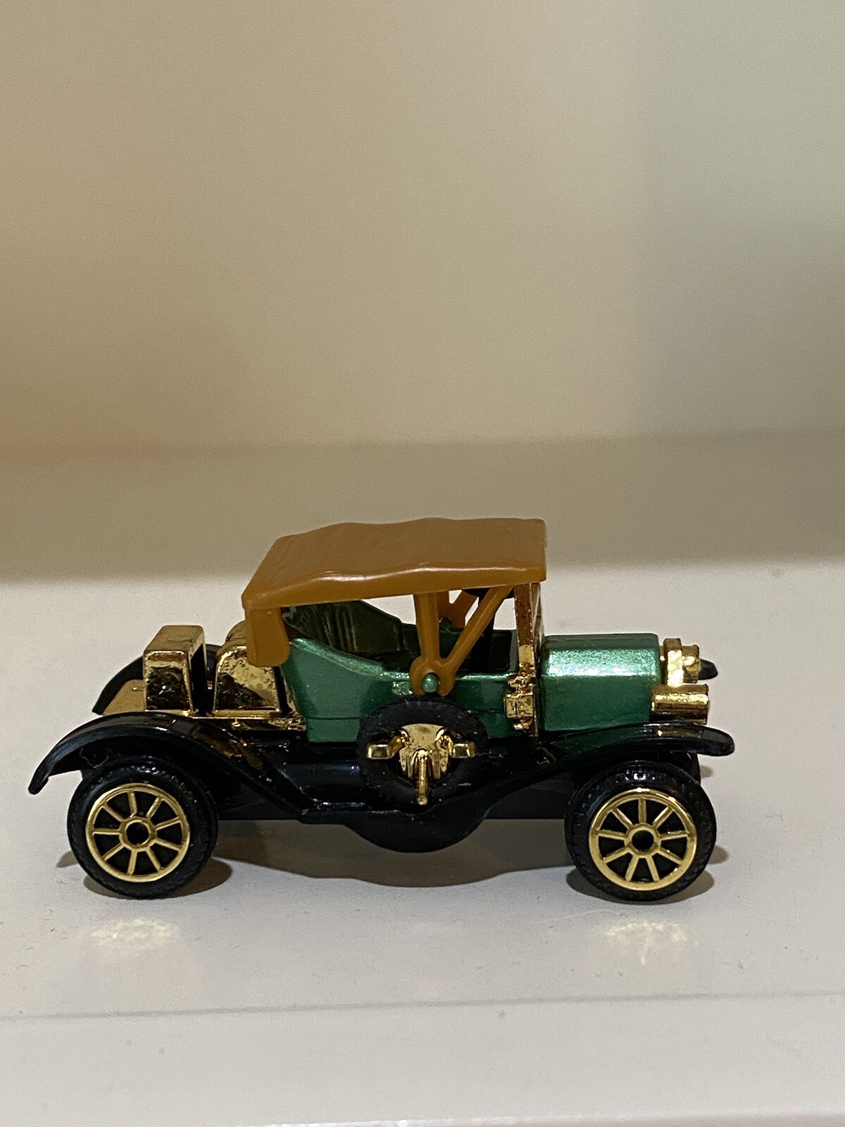 1910 Ford Model T Diecast Toy Car Green Tan Readers Digest No. 304 in ...
