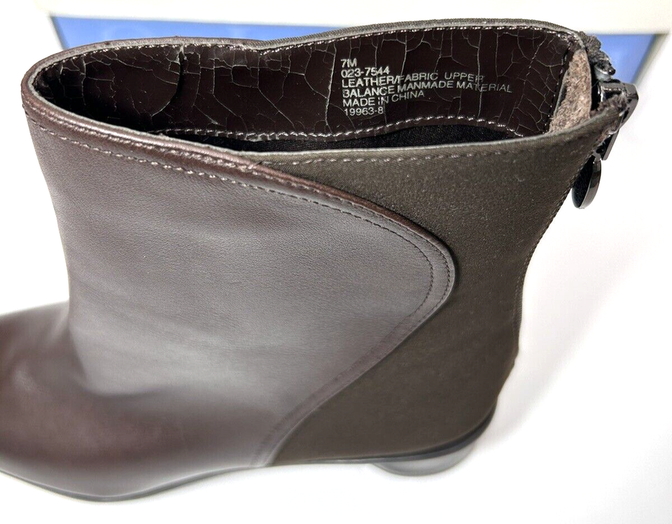 Brown Leather Ankle Boots Size 7M St. John's Bay Blanche Womens Zip ...