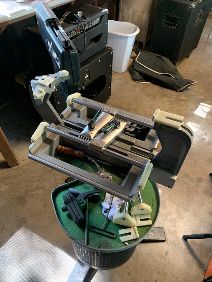 Prince P-200 Electric Tennis Racquet Stringing Machine Working ...