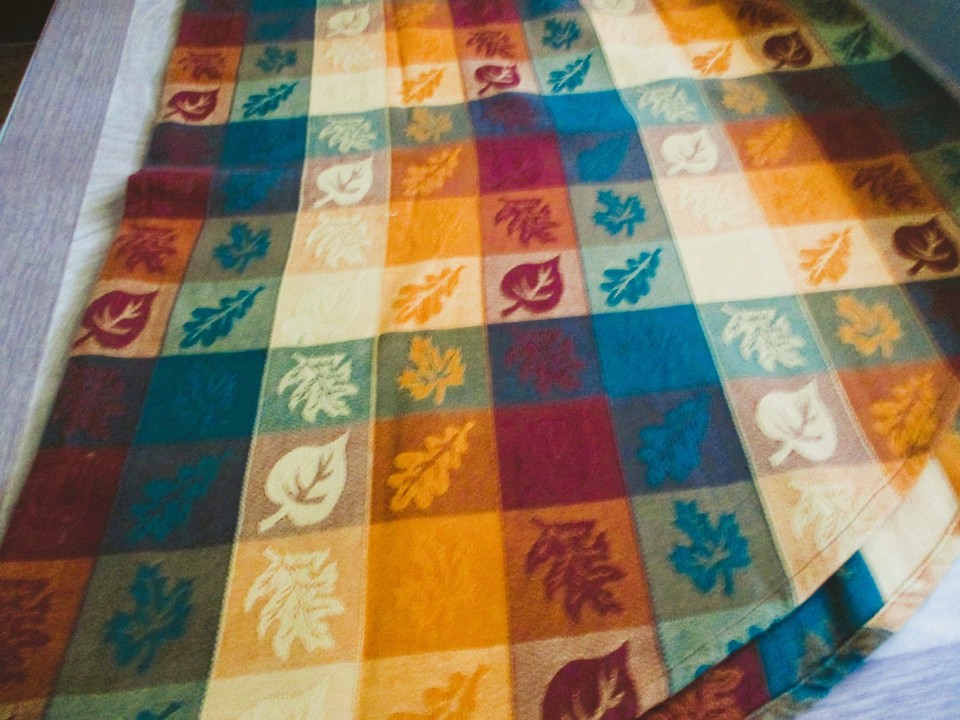 oblong / oval fall sturdy cotton tablecloth orange green leaves 58 x 80 ...