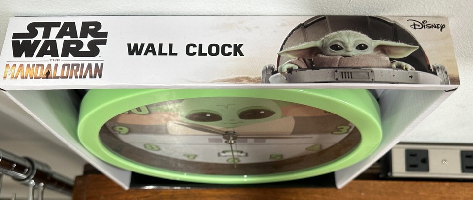 NEW Star Wars The Mandalorian Baby Yoda 10" Wall Clock w/Battery FREE ...