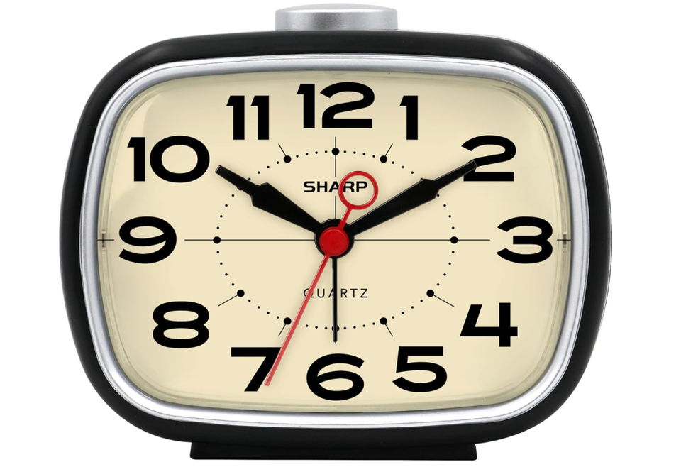 Battery Powered Alarm Clock, Retro Battery Operated Alarm Clock for ...