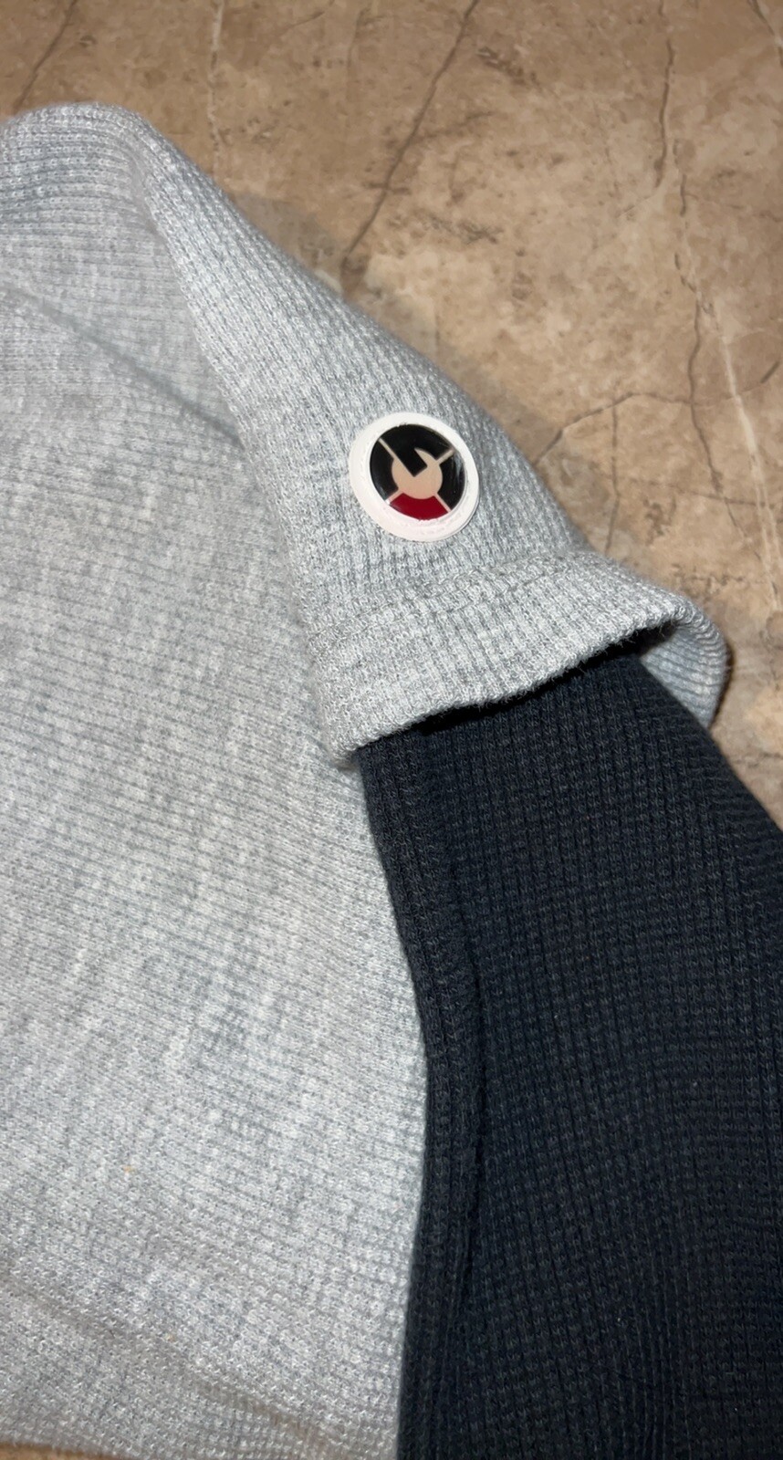 Vintage Men's G Unit Built to Last Gray Long Sleeve T… - Gem