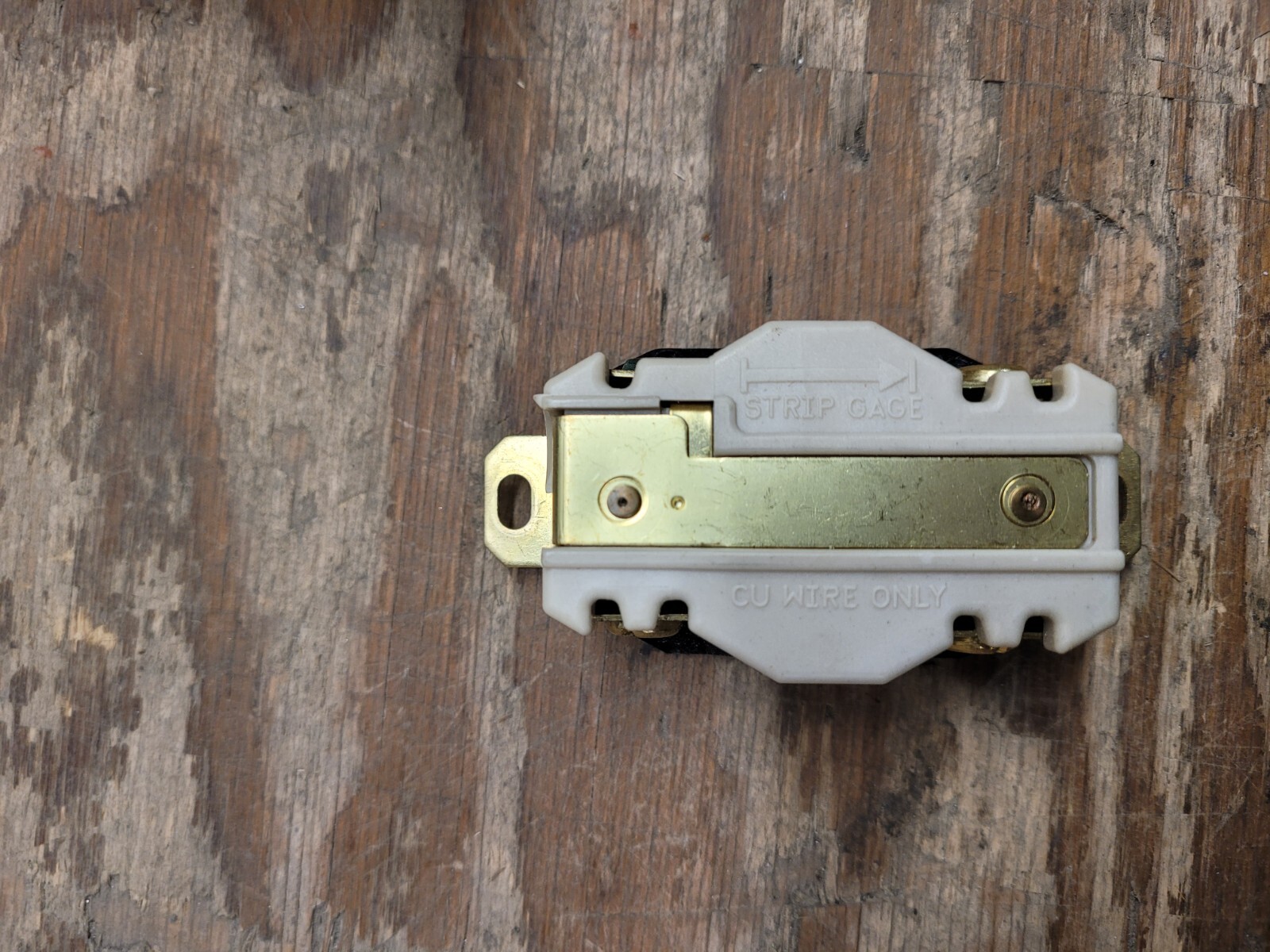 HUBBELL HBL2430 TWIST-LOCK RECEPTACLE 20A 3PHASE 480V 3 POLE 4 WIRE ...