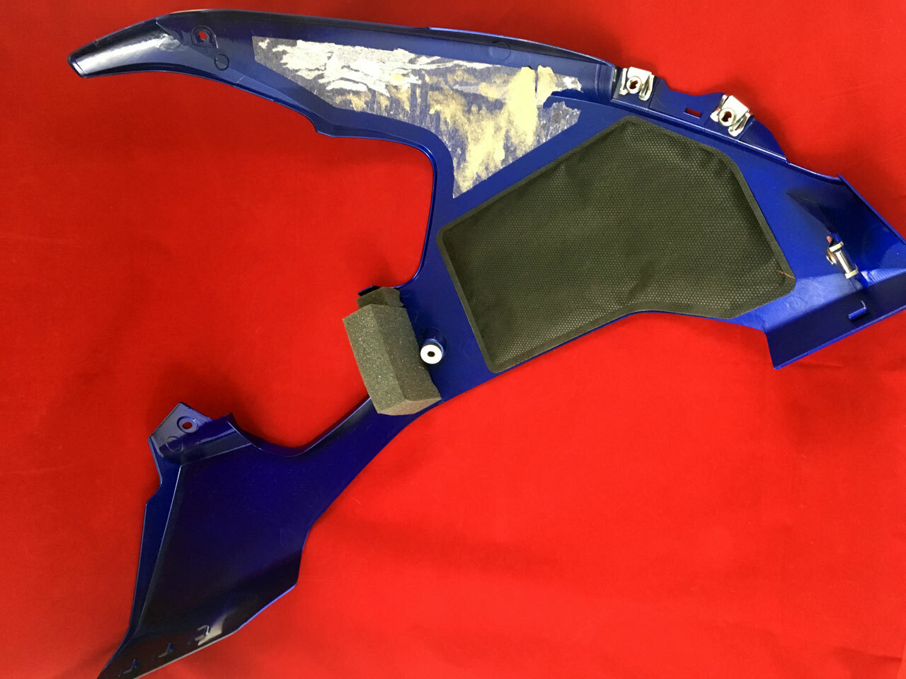 NOS 2004-2005 Yamaha YZF-R1 5VY-Y2808-20-P1 Under Cover Assembly ...