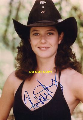 DEBRA WINGER 8X10 AUTHENTIC IN PERSON SIGNED AUTOGRAPH REPRINT PHOTO RP ...