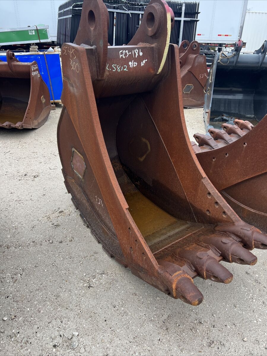 Escavadeira Komatsu Pc300