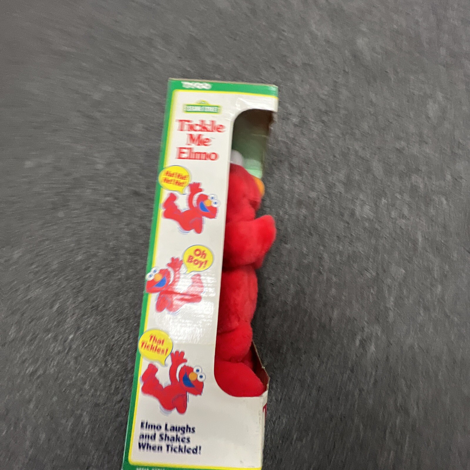 Sesame Street - The Original Tickle Me Elmo Plush Toy - (0048188627152 ...