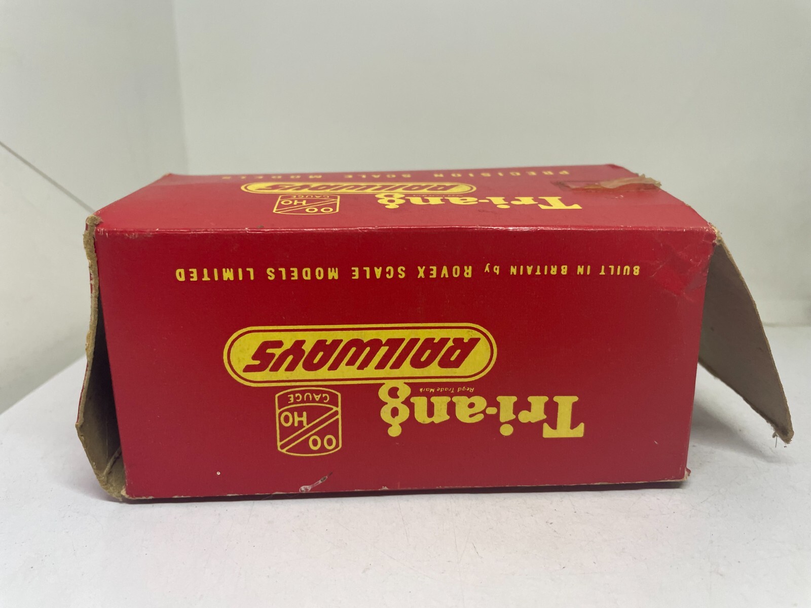 Triang Railways OO Gauge R355Y 0-4-0 Industrial Loco 'Connie' Yellow ...