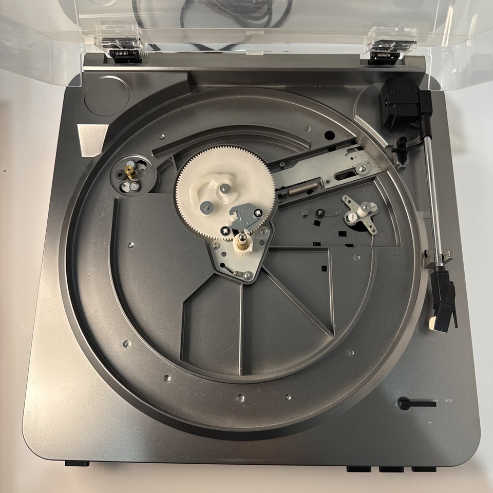 Audio Technica AT-LP60-USB Fully Automatic Belt-Drive Stereo Turntable ...