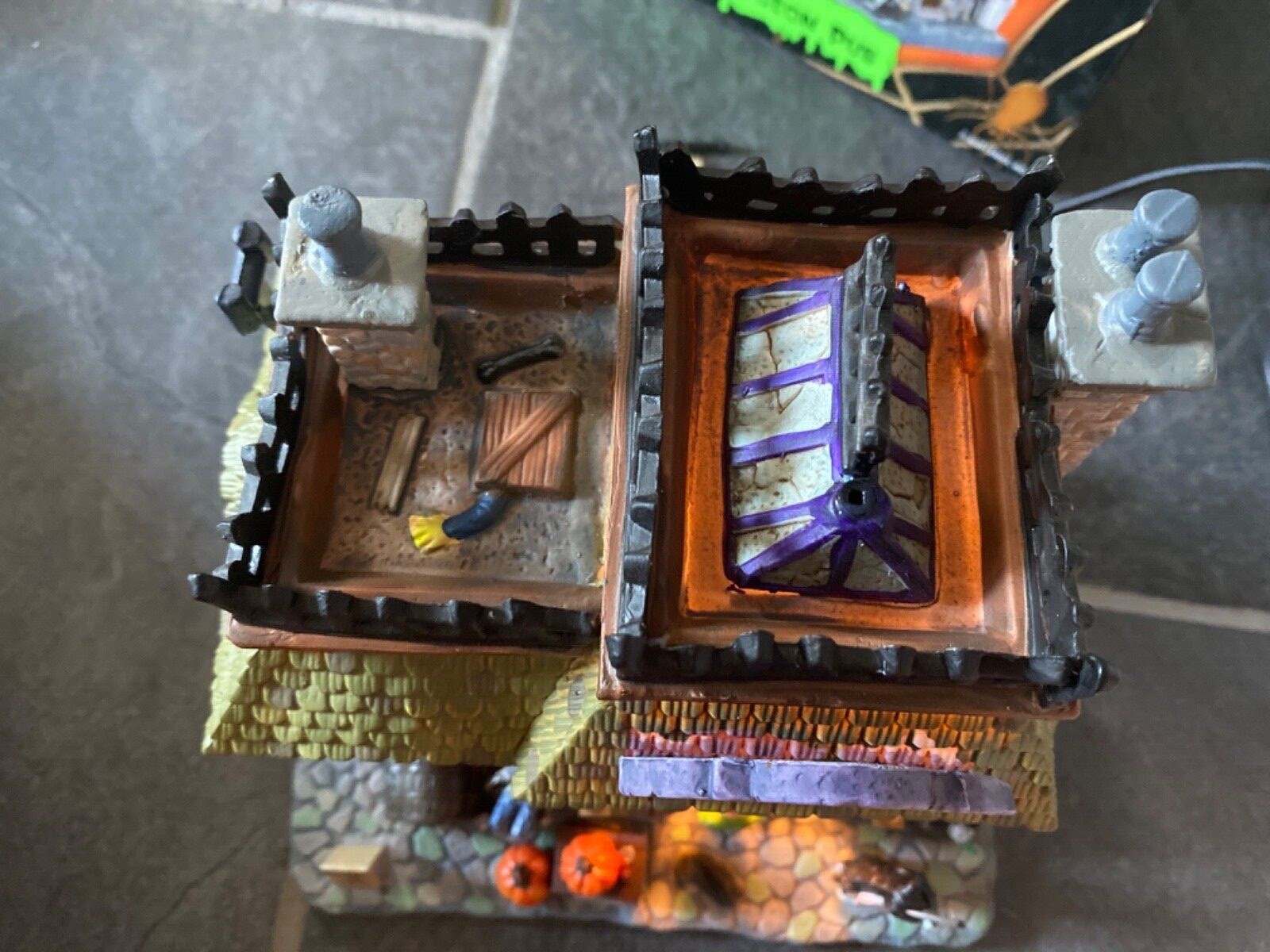 LEMAX Spooky Town Dingy Dungeon Pub - 05014 Retired and Rare lights ...