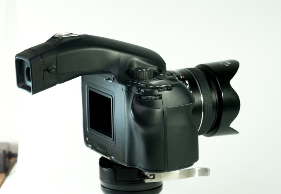 Phase One 645 DF Medium Format Digital Camera with Schneider 80mm F2.8 ...