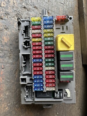 Land Rover Discovery 2 Td5 Fuse Board Box Part No: YQE000251 | eBay UK
