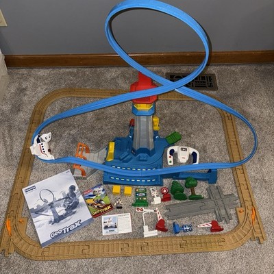 Fisher Price GeoTrax Sky High Airport with Remote Plane Tested Works ...