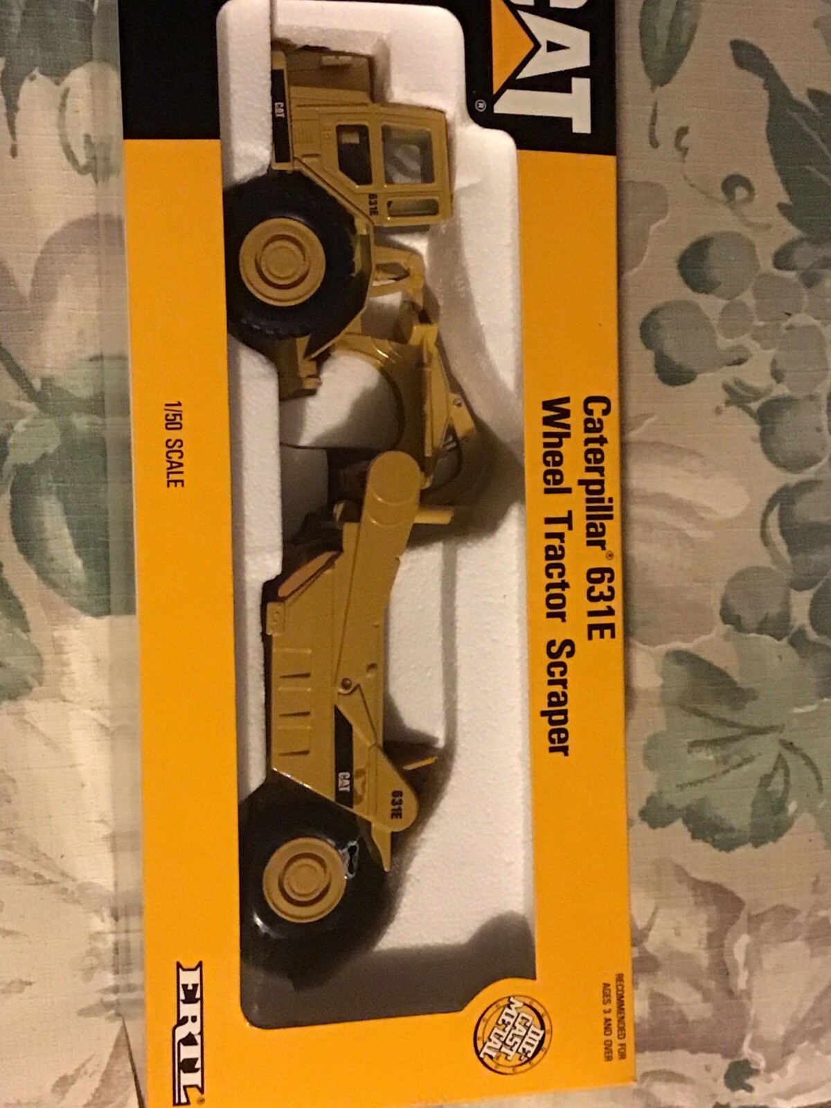 Ertl Caterpillar 631E Wheeled Tractor Scraper 1/50 Scale | eBay