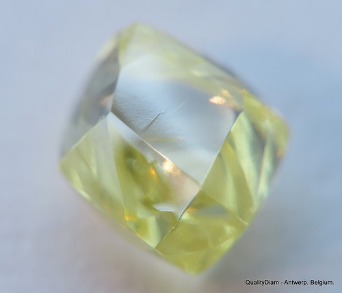 BEAUTIFUL DIAMOND INTENSE FANCY YELLOW RARE NATURAL DIAMOND MACKLE | eBay