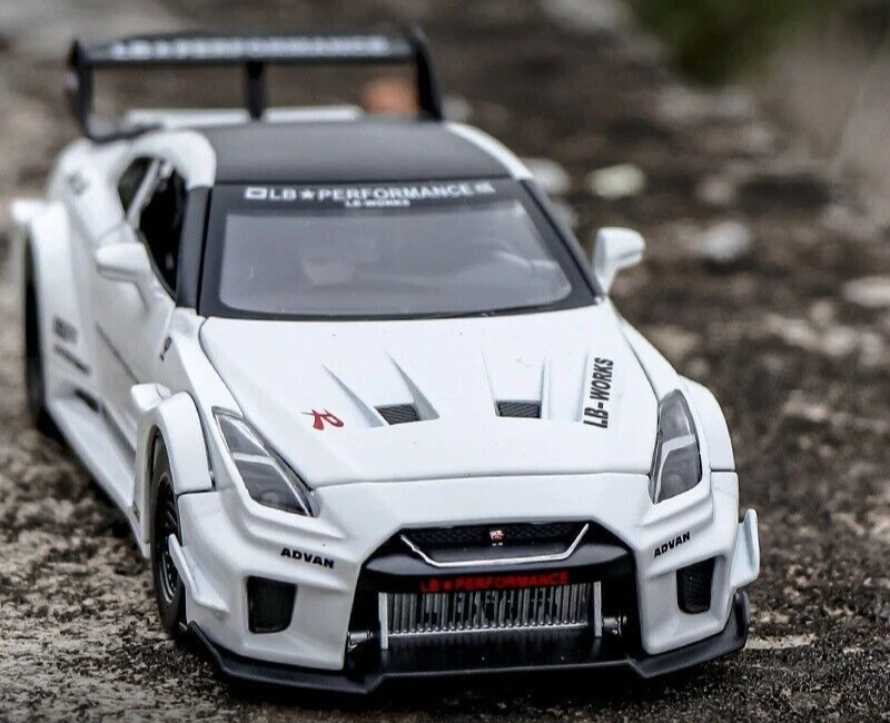 1:32 Nissan GTR R35 CSR2 Model Car Alloy Diecast Toy Vehicle Collection ...