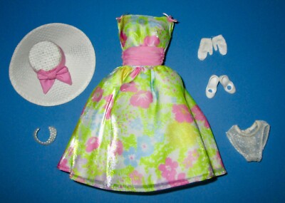 12 Days Of Spring Barbie Floral Dress and Accessories | eBay