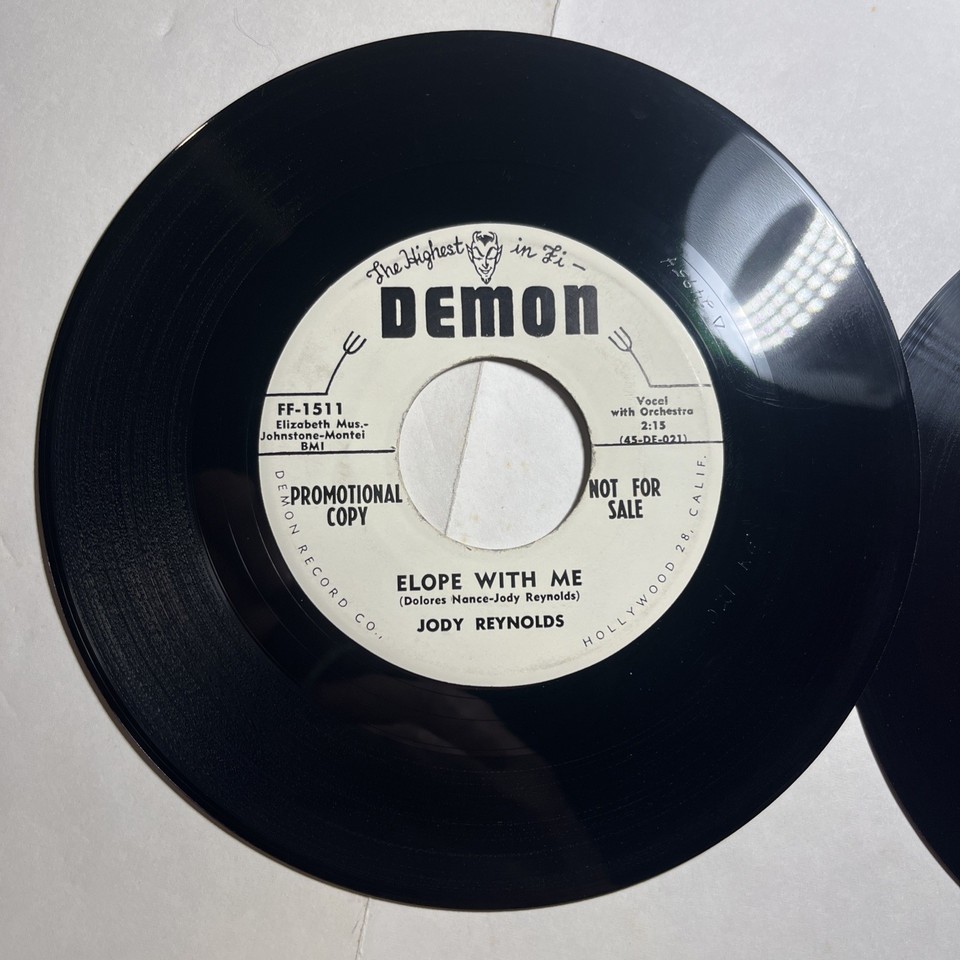 Rocker 45 Rpm Jody Reynolds Demon Closin’in/Elope With Me + Tight ...