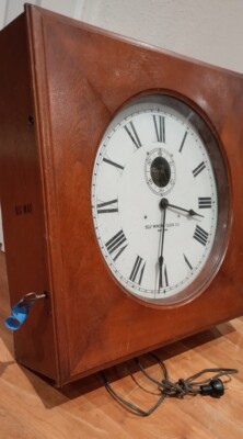 Vintage 1928 Self Winding Clock Company Electric Wall Clock | eBay