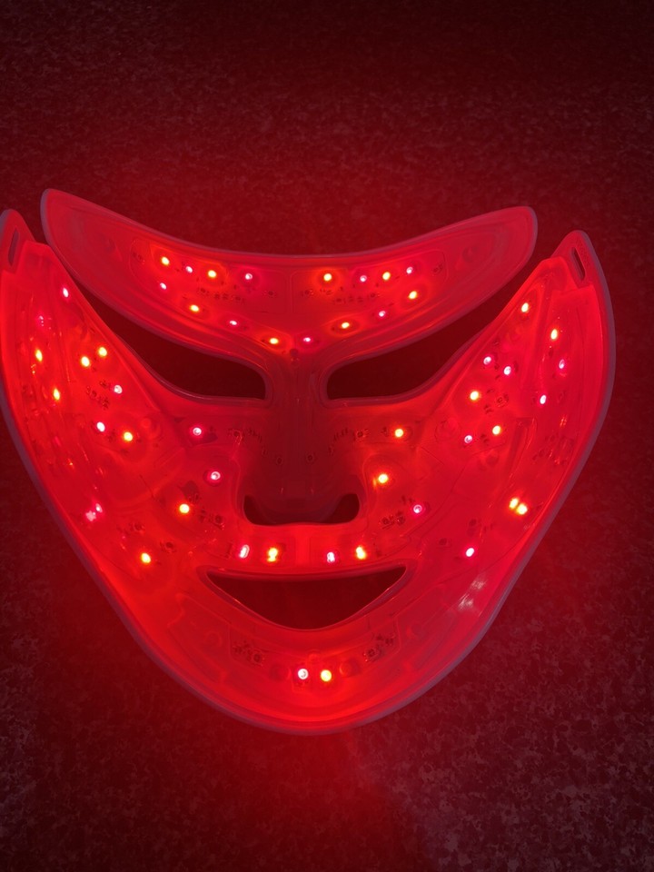 Dr dennis gross SpectraLite Face Wear LED red Light Mask | eBay