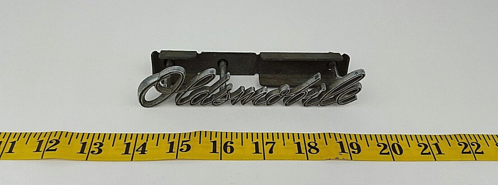 Vintage Oldsmobile Emblem Script 405681 General Motors 3 Pin Metal OEM ...