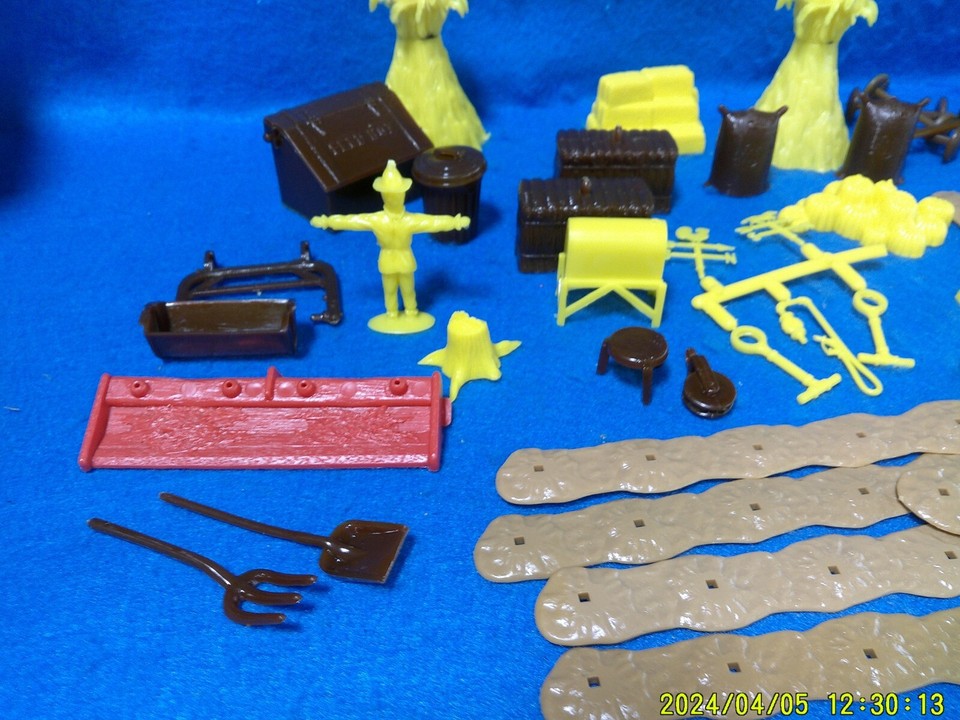 Marx Reissue Farm Accessory Group (54MM) 45 Pieces, Toy Soldiers | eBay
