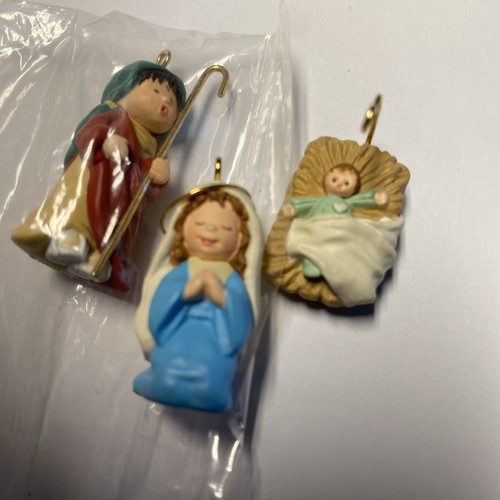 Hallmark “The Christmas Pageant” Miniature Keepsake Ornament Set 2003 ...