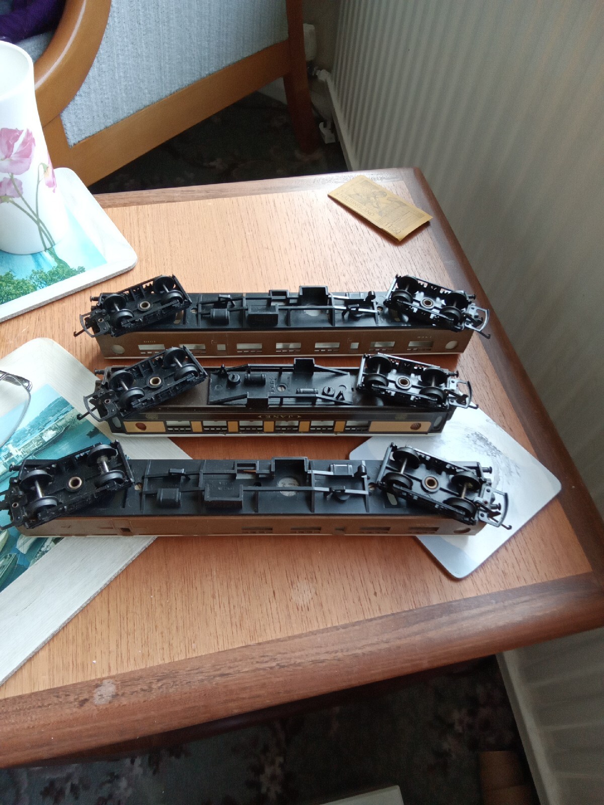 HORNBY RAILWAYS OO GAUGE 2THOMPSON COACHES and JANE ( FLYING SCOTSMAN ...