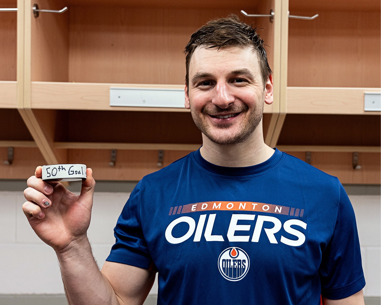 Zach Hyman 50 Goals Puck 2024 Edmonton Oilers 8x10 NHL Hockey Photo | eBay