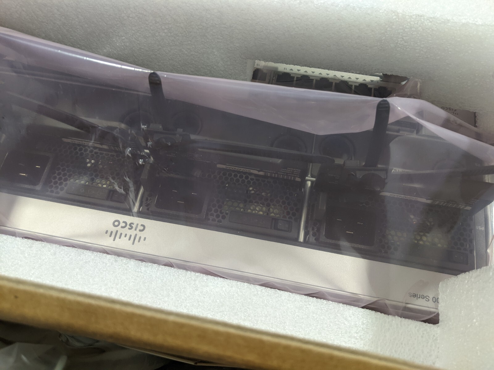 Cisco C9410R Catalyst 9400 Series Switch C9400-LC-48U C9400-SUP-1XL-Y ...