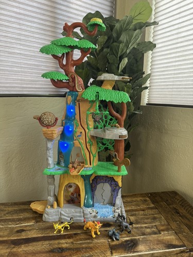 Disney Lion King Lion Guard Training Lair Playset Lights & Sounds ...