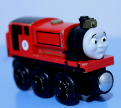 MY CUSTOM ENGINE- THOMAS WOODEN RAILWAY TRAIN- "MAX"- RED FRIENDLY ...